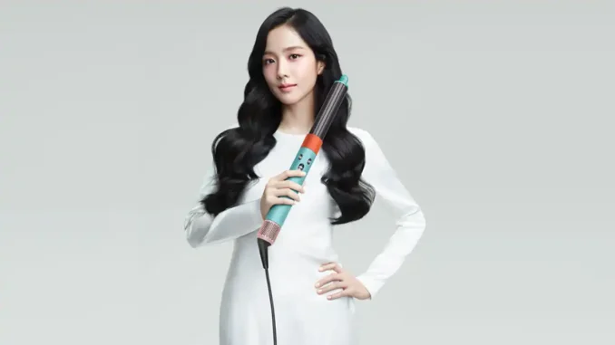 JISOO BLACKPINK Resmi Jadi Dyson Ambassador | thePONSEL.com